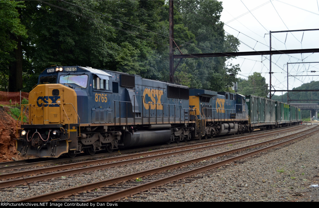 CSX SD60M 8765 leads Q702-03